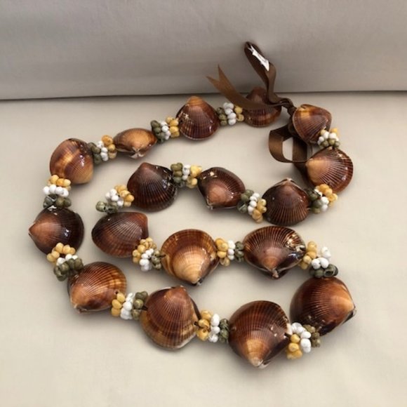 Vintage | Jewelry | Vintage Shell Necklace | Poshmark